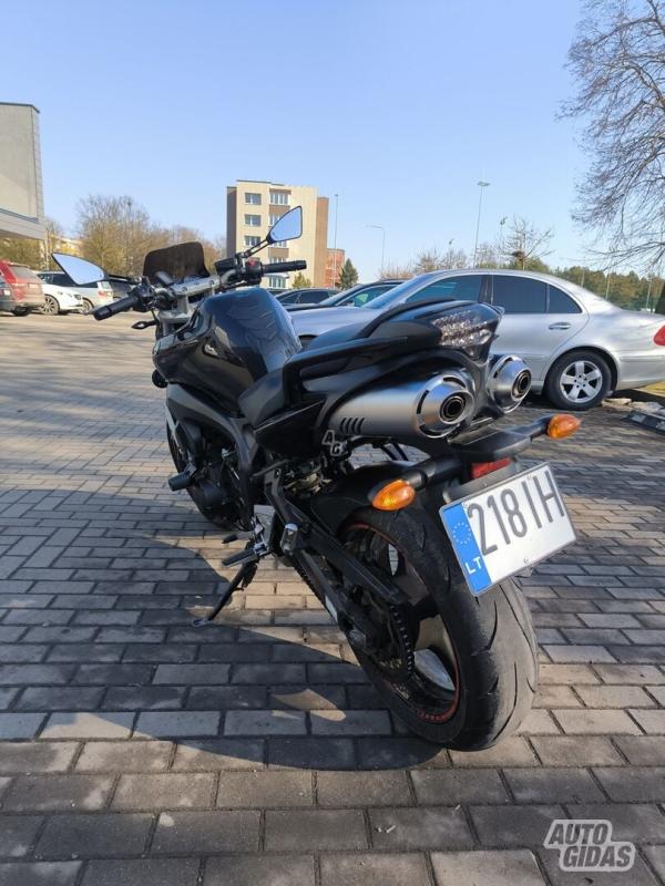 Black Yamaha FZ 6 2007 in Radviliskis, with an engine capacity of 0.60 L and mileage of 52 thousand km for 2800 €, photo 5 on AUTOMOTO.COM.LV