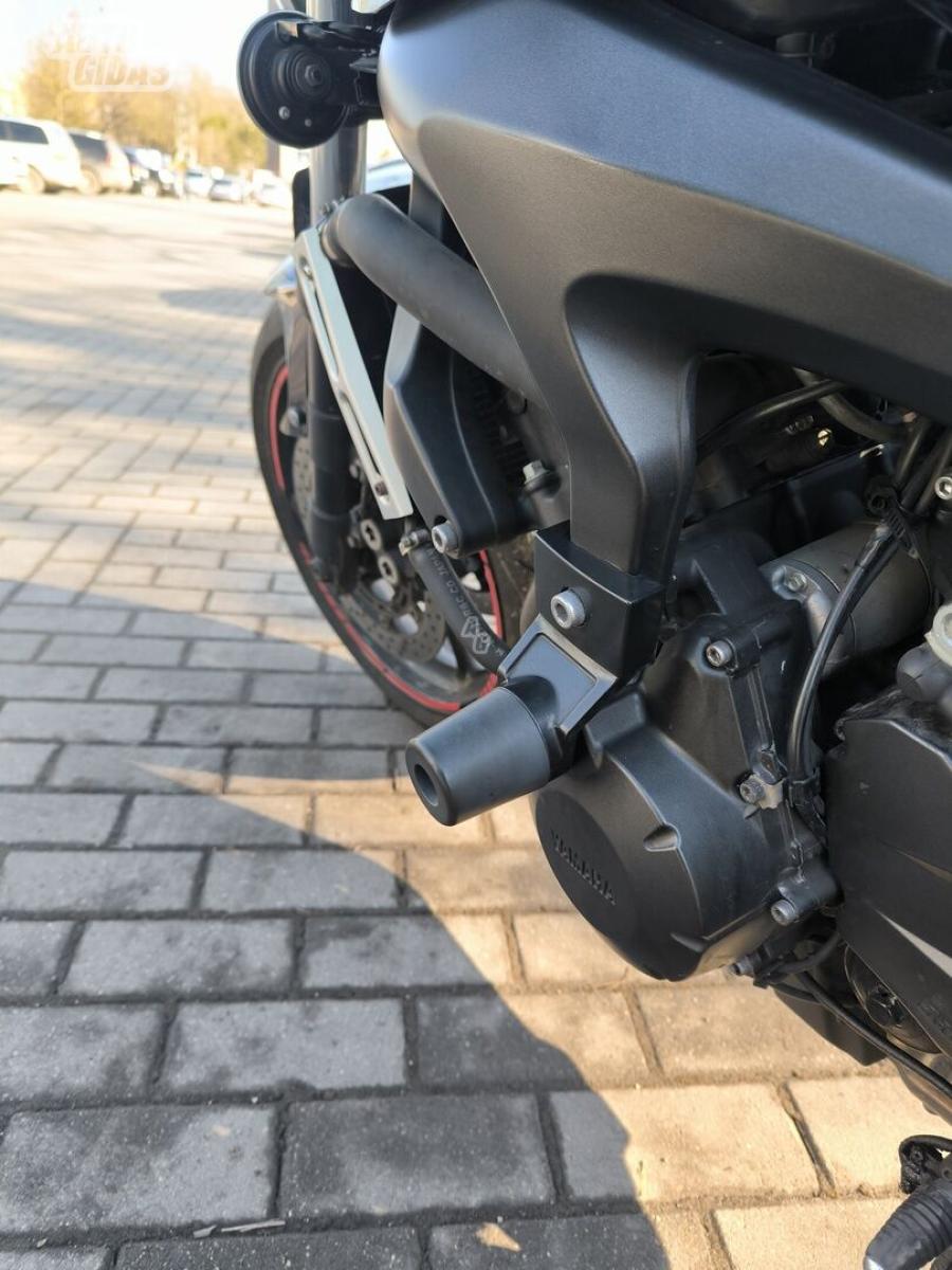 Melns Yamaha FZ 6 2007 Radviliškis, ar dzinēja tilpumu 0.60 L un nobraukumu 52 tūkst. km par 2800 €, foto 6 vietnē AUTOMOTO.COM.LV
