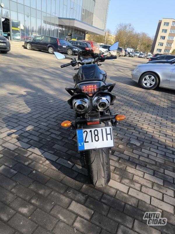 Black Yamaha FZ 6 2007 in Radviliskis, with an engine capacity of 0.60 L and mileage of 52 thousand km for 2800 €, photo 8 on AUTOMOTO.COM.LV