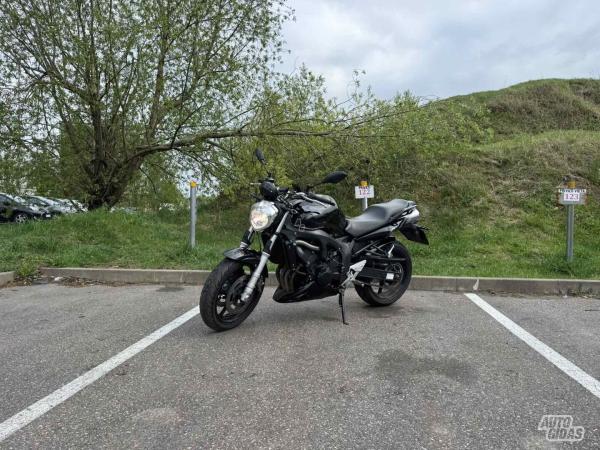 Melns Yamaha FZ 6 2007 Viļņa, ar dzinēja tilpumu 0.60 L un nobraukumu 57 tūkst. km par 2400 €, foto 2 vietnē AUTOMOTO.COM.LV