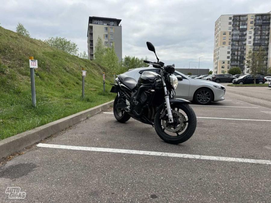 Черный Ямаха FZ 6 2007 в Вильнюс, объемом двигателя 0.60 л и пробегом 57 тыс. км за 2400 €, фото 4 на AUTOMOTO.COM.LV