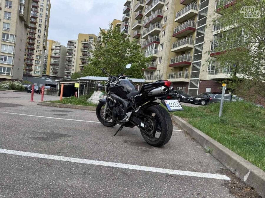 Черный Ямаха FZ 6 2007 в Вильнюс, объемом двигателя 0.60 л и пробегом 57 тыс. км за 2400 €, фото 5 на AUTOMOTO.COM.LV