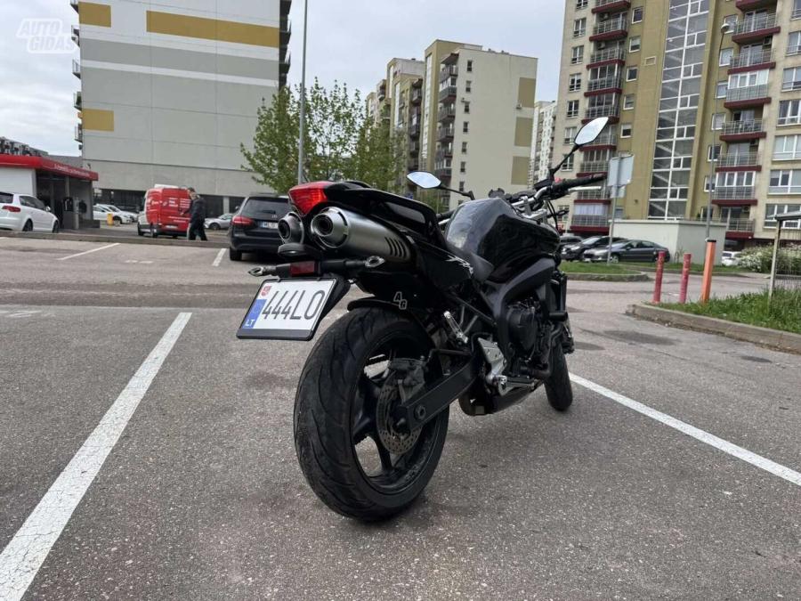 Черный Ямаха FZ 6 2007 в Вильнюс, объемом двигателя 0.60 л и пробегом 57 тыс. км за 2400 €, фото 7 на AUTOMOTO.COM.LV