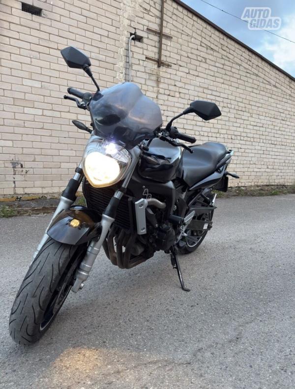 Black Yamaha FZ 6 2007 in Panevezys, with an engine capacity of 0.60 L and mileage of 71 thousand km for 2300 €, photo 7 on AUTOMOTO.COM.LV