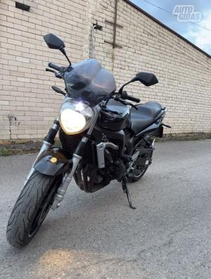 Melns Yamaha FZ 6 2007 Panevēža, ar dzinēja tilpumu 0.60 L un nobraukumu 71 tūkst. km par 2300 €, foto 8 vietnē AUTOMOTO.COM.LV