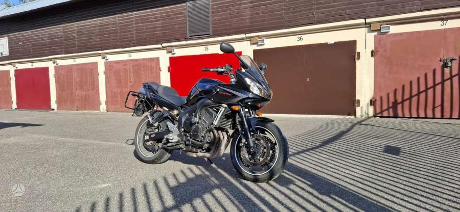 Черный Ямаха FZ 6 2007 в Каунас, объемом двигателя 0.60 л и пробегом 13 тыс. км за 1800 €, фото 1 на AUTOMOTO.COM.LV