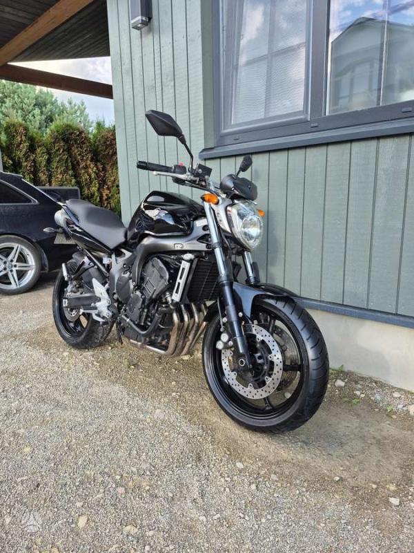 Melns Yamaha FZ 6 2007 Kuršėnai, ar dzinēja tilpumu 0.60 L un nobraukumu 53 tūkst. km par 2750 €, foto 1 vietnē AUTOMOTO.COM.LV
