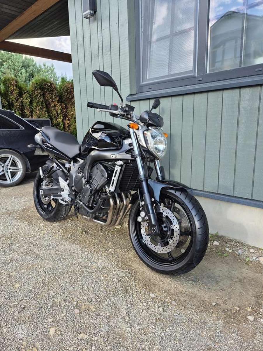 Черный Ямаха FZ 6 2007 в Куршенай, объемом двигателя 0.60 л и пробегом 53 тыс. км за 2750 €, фото 1 на AUTOMOTO.COM.LV