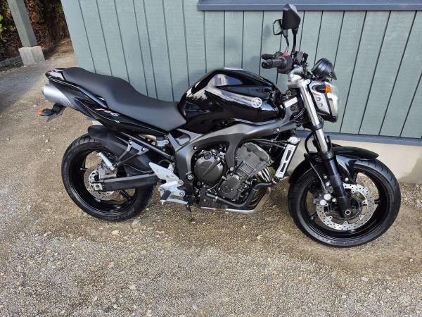 Melns Yamaha FZ 6 2007 Kuršėnai, ar dzinēja tilpumu 0.60 L un nobraukumu 53 tūkst. km par 2750 €, foto 2 vietnē AUTOMOTO.COM.LV