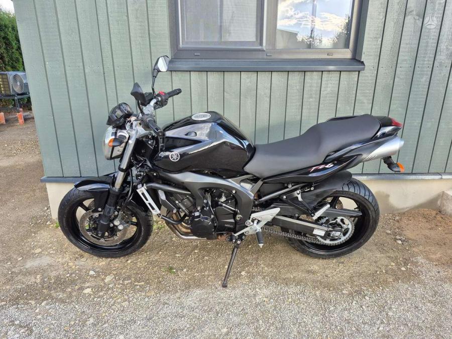 Черный Ямаха FZ 6 2007 в Куршенай, объемом двигателя 0.60 л и пробегом 53 тыс. км за 2750 €, фото 6 на AUTOMOTO.COM.LV