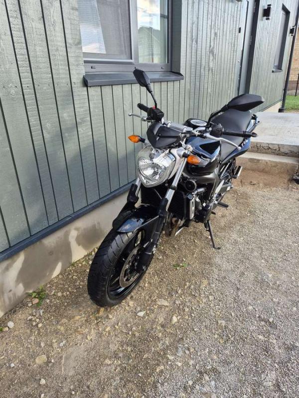 Melns Yamaha FZ 6 2007 Kuršėnai, ar dzinēja tilpumu 0.60 L un nobraukumu 53 tūkst. km par 2750 €, foto 6 vietnē AUTOMOTO.COM.LV