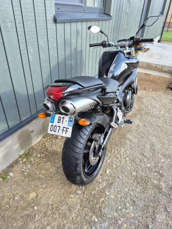 Melns Yamaha FZ 6 2007 Kuršėnai, ar dzinēja tilpumu 0.60 L un nobraukumu 53 tūkst. km par 2750 €, foto 7 vietnē AUTOMOTO.COM.LV