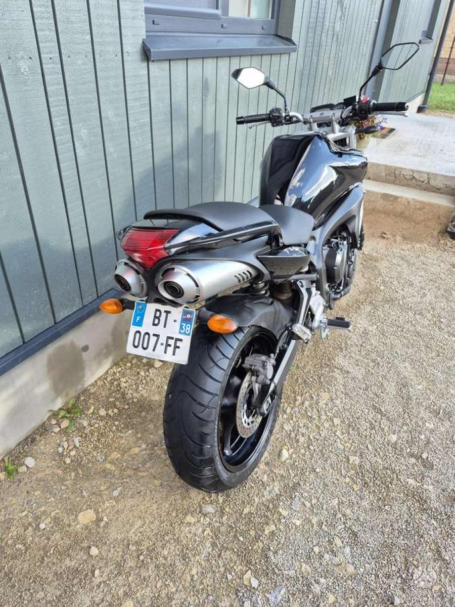 Черный Ямаха FZ 6 2007 в Куршенай, объемом двигателя 0.60 л и пробегом 53 тыс. км за 2750 €, фото 8 на AUTOMOTO.COM.LV