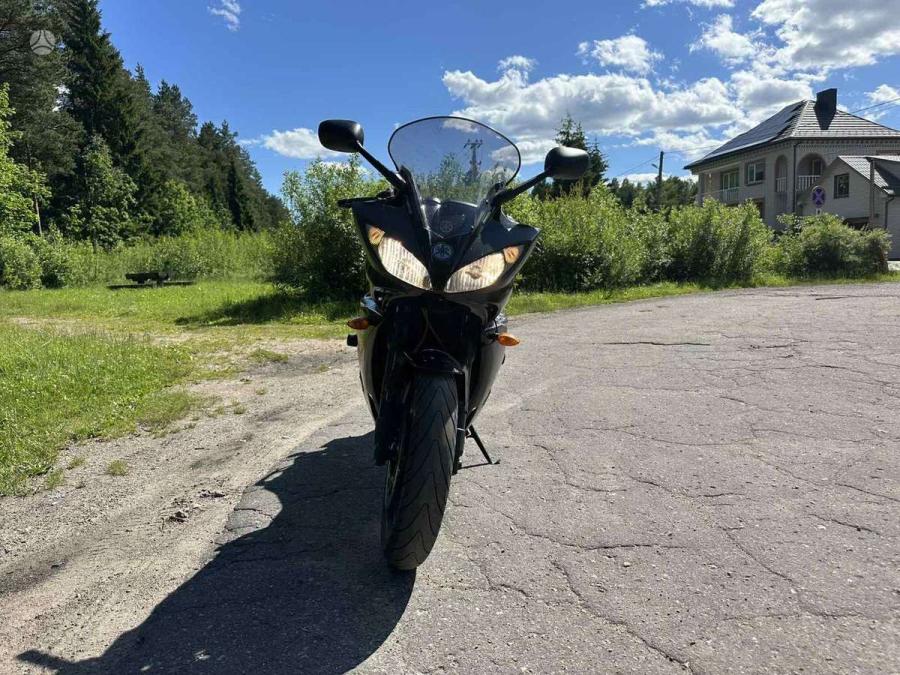 Черный Ямаха FZ 6 2008 в Мажейкяй, объемом двигателя 0.60 л и пробегом 60 тыс. км за 2400 €, фото 3 на AUTOMOTO.COM.LV