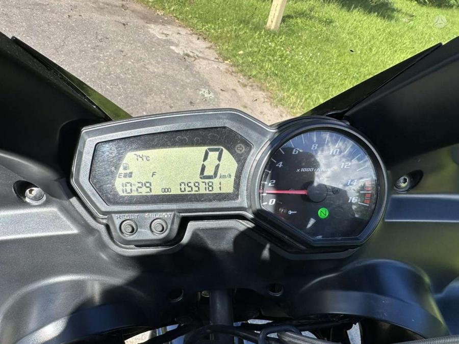 Черный Ямаха FZ 6 2008 в Мажейкяй, объемом двигателя 0.60 л и пробегом 60 тыс. км за 2400 €, фото 6 на AUTOMOTO.COM.LV
