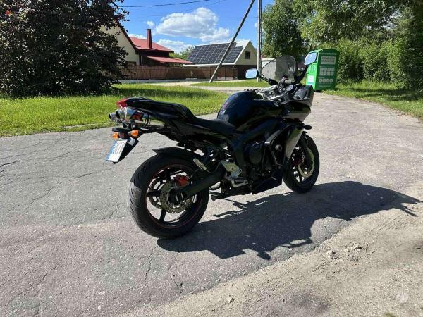 Черный Ямаха FZ 6 2008 в Мажейкяй, объемом двигателя 0.60 л и пробегом 60 тыс. км за 2400 €, фото 6 на AUTOMOTO.COM.LV