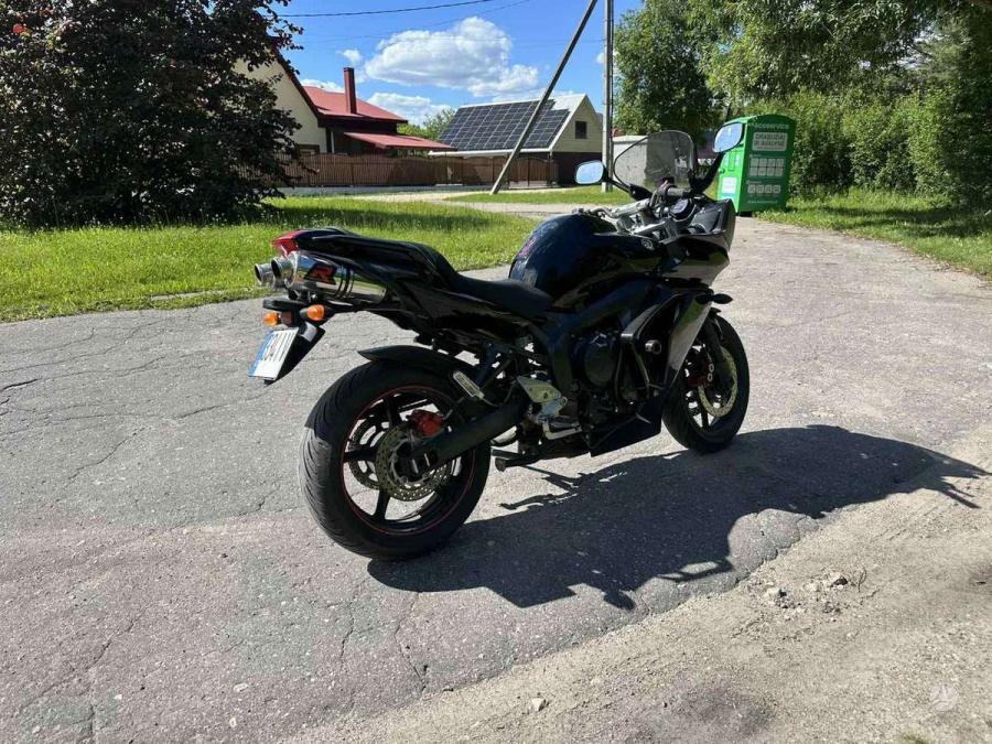 Черный Ямаха FZ 6 2008 в Мажейкяй, объемом двигателя 0.60 л и пробегом 60 тыс. км за 2400 €, фото 7 на AUTOMOTO.COM.LV