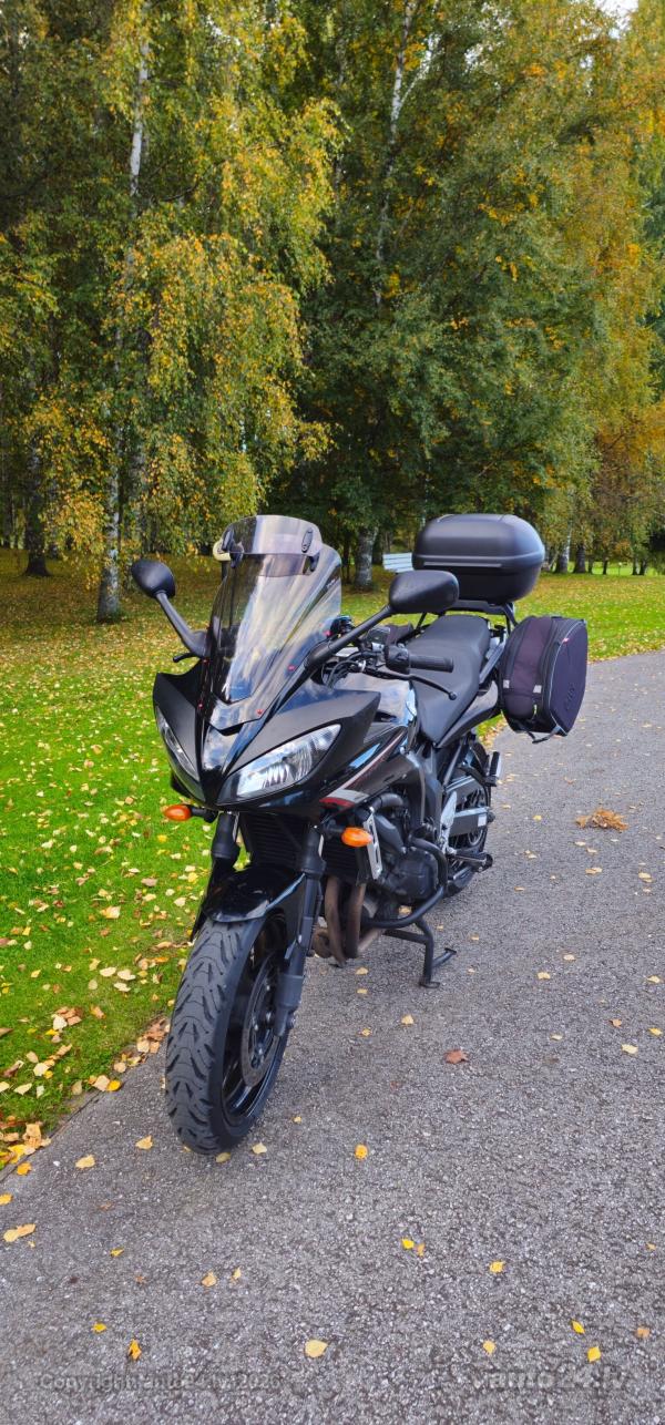 Yamaha FZ 6 2008 in Tartu on AUTOMOTO.COM.LV Black Yamaha FZ 6 2008 in Tartu, with an engine capacity of 0.60 L and mileage of 35 thousand km for 3800 €, photo 3 on AUTOMOTO.COM.LV