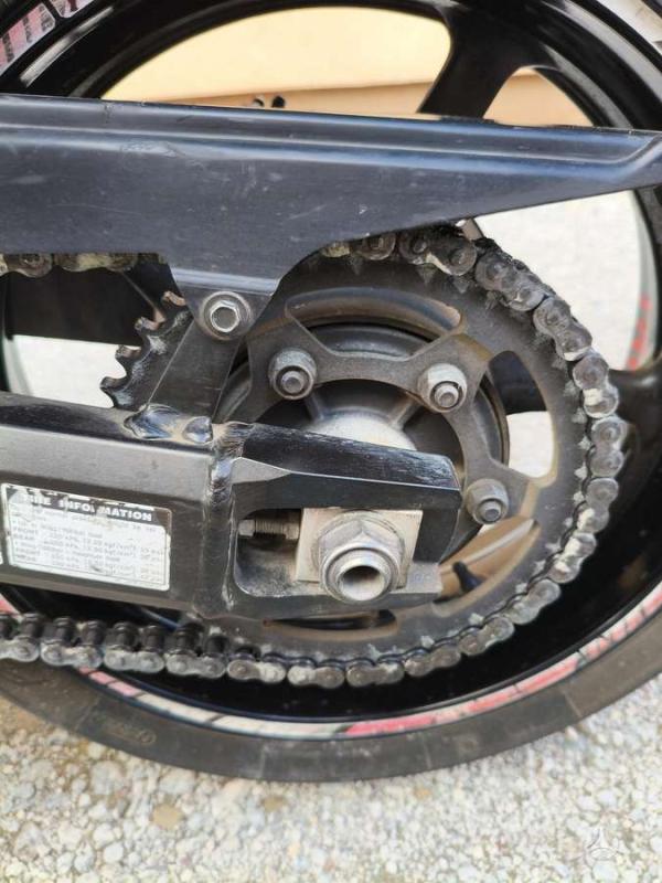 Black Yamaha FZ 6 2009 in Siauliai, with an engine capacity of 0.60 L and mileage of 53 thousand km for 3000 €, photo 9 on AUTOMOTO.COM.LV