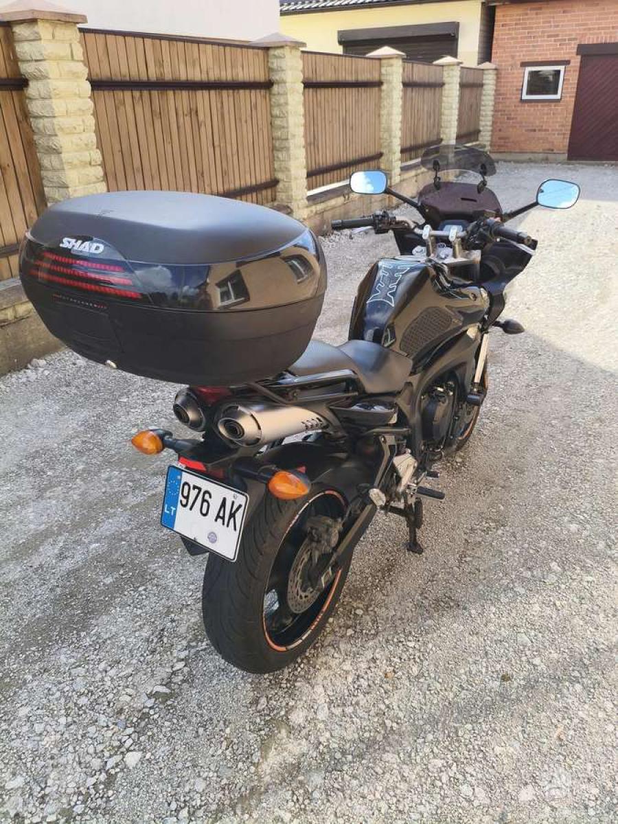 Black Yamaha FZ 6 2009 in Siauliai, with an engine capacity of 0.60 L and mileage of 53 thousand km for 3000 €, photo 18 on AUTOMOTO.COM.LV