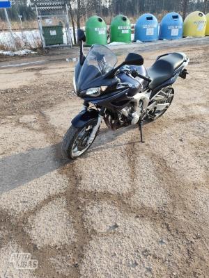 Blue Yamaha FZ 6 2004 in Taurage, with an engine capacity of 0.60 L and mileage of 49 thousand km for 2200 €, photo 4 on AUTOMOTO.COM.LV