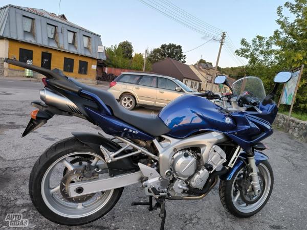 Zils Yamaha FZ 6 2004 Kauņa, ar dzinēja tilpumu 0.60 L un nobraukumu 6 tūkst. km par 3500 €, foto 7 vietnē AUTOMOTO.COM.LV
