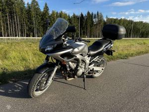 Grey Yamaha FZ 6 2003 in Nemencine, with an engine capacity of 0.60 L and mileage of 88 thousand km for 1750 €, photo  on AUTOMOTO.COM.LV