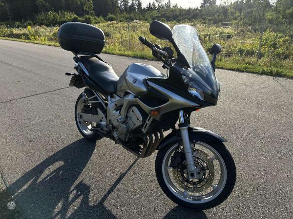 Серый Ямаха FZ 6 2003 в Неменчине, объемом двигателя 0.60 л и пробегом 88 тыс. км за 1750 €, фото 4 на AUTOMOTO.COM.LV