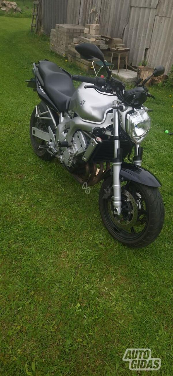 Серый Ямаха FZ 6 2004 в Вильнюс, объемом двигателя 0.60 л и пробегом 49 тыс. км за 2100 €, фото 1 на AUTOMOTO.COM.LV