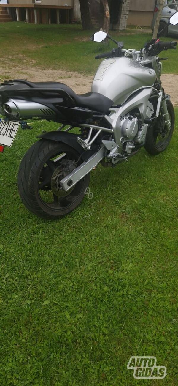 Серый Ямаха FZ 6 2004 в Вильнюс, объемом двигателя 0.60 л и пробегом 49 тыс. км за 2100 €, фото 2 на AUTOMOTO.COM.LV