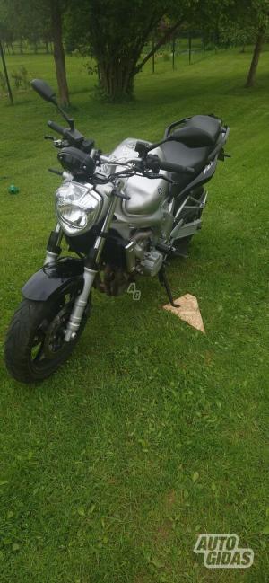 Pelēks Yamaha FZ 6 2004 Viļņa, ar dzinēja tilpumu 0.60 L un nobraukumu 49 tūkst. km par 2100 €, foto 4 vietnē AUTOMOTO.COM.LV