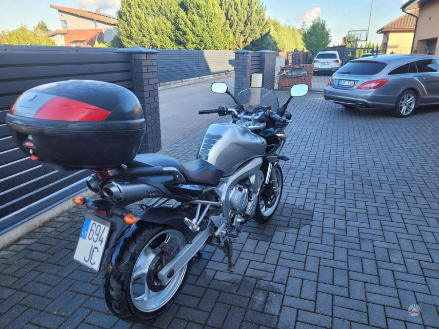 Grey Yamaha FZ 6 2004 in Kaunas, with an engine capacity of 0.60 L and mileage of 58 thousand km for 2000 €, photo 4 on AUTOMOTO.COM.LV