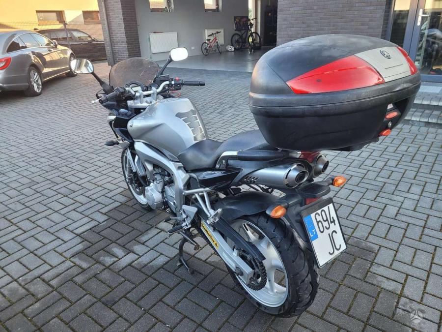 Grey Yamaha FZ 6 2004 in Kaunas, with an engine capacity of 0.60 L and mileage of 58 thousand km for 2000 €, photo 5 on AUTOMOTO.COM.LV