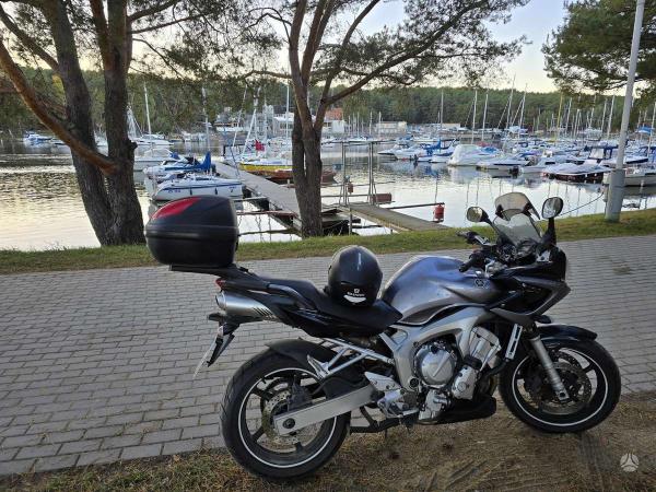 Pelēks Yamaha FZ 6 2006 Kauņa, ar dzinēja tilpumu 0.60 L un nobraukumu 53 tūkst. km par 2750 €, foto 2 vietnē AUTOMOTO.COM.LV