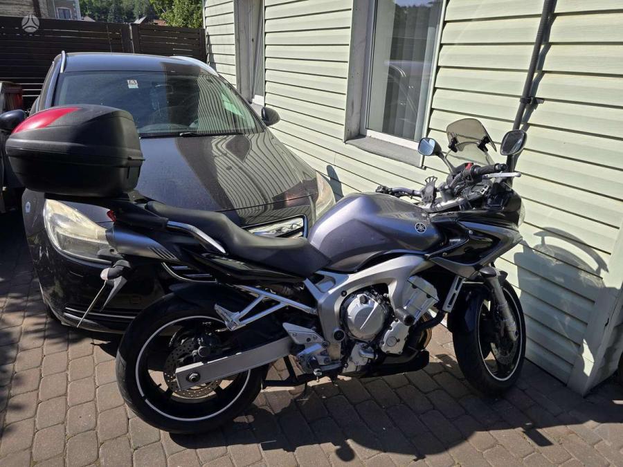 Pelēks Yamaha FZ 6 2006 Kauņa, ar dzinēja tilpumu 0.60 L un nobraukumu 53 tūkst. km par 2750 €, foto 5 vietnē AUTOMOTO.COM.LV