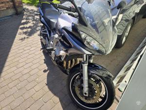 Pelēks Yamaha FZ 6 2006 Kauņa, ar dzinēja tilpumu 0.60 L un nobraukumu 53 tūkst. km par 2750 €, foto 6 vietnē AUTOMOTO.COM.LV