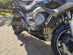 Pelēks Yamaha FZ 6 2006 Kauņa, ar dzinēja tilpumu 0.60 L un nobraukumu 53 tūkst. km par 2750 €, foto 9 vietnē AUTOMOTO.COM.LV