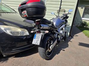 Pelēks Yamaha FZ 6 2006 Kauņa, ar dzinēja tilpumu 0.60 L un nobraukumu 53 tūkst. km par 2750 €, foto 10 vietnē AUTOMOTO.COM.LV