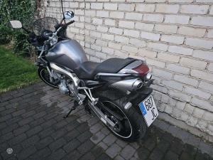 Pelēks Yamaha FZ 6 2006 Kauņa, ar dzinēja tilpumu 0.60 L un nobraukumu 53 tūkst. km par 2750 €, foto 17 vietnē AUTOMOTO.COM.LV
