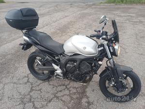 Pelēks Yamaha FZ 6 2010 Pērnava, ar dzinēja tilpumu 0.00 L un nobraukumu 24 tūkst. km par 3700 €, foto  vietnē AUTOMOTO.COM.LV
