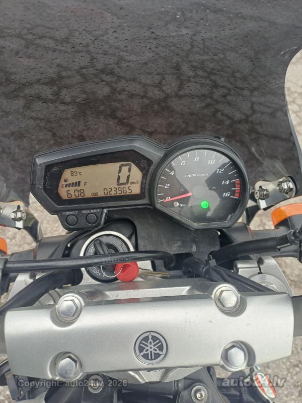 Pelēks Yamaha FZ 6 2010 Pērnava, ar dzinēja tilpumu 0.00 L un nobraukumu 24 tūkst. km par 3700 €, foto 4 vietnē AUTOMOTO.COM.LV