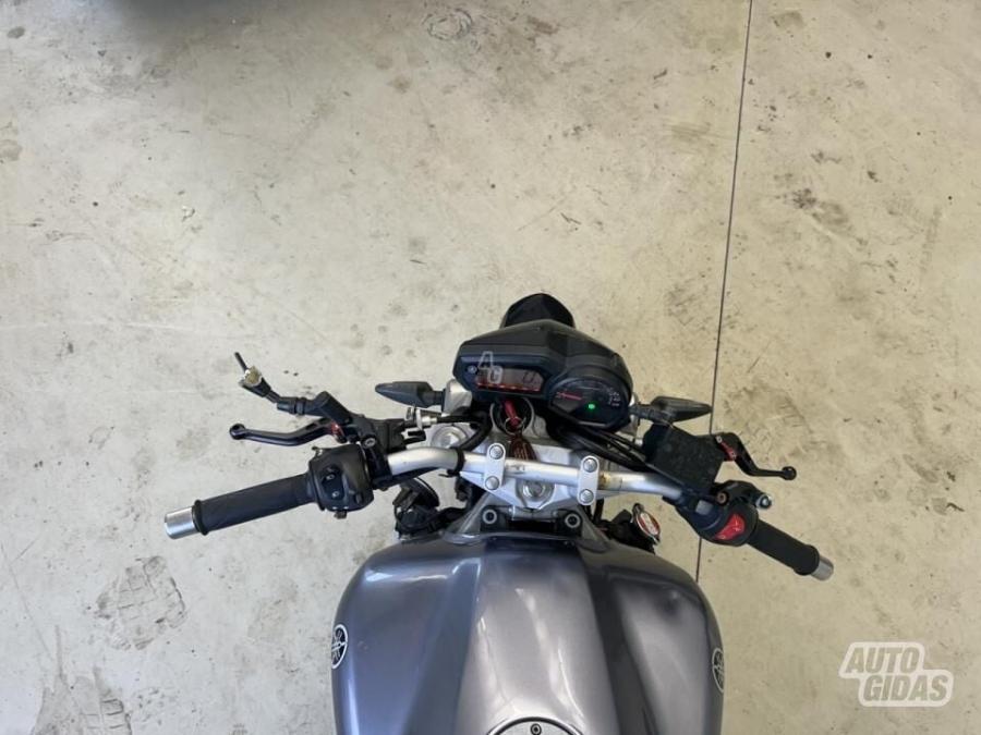 Grey Yamaha FZ 6 2011 in Radviliskis, with an engine capacity of 0.60 L and mileage of 36 thousand km for 2050 €, photo 18 on AUTOMOTO.COM.LV