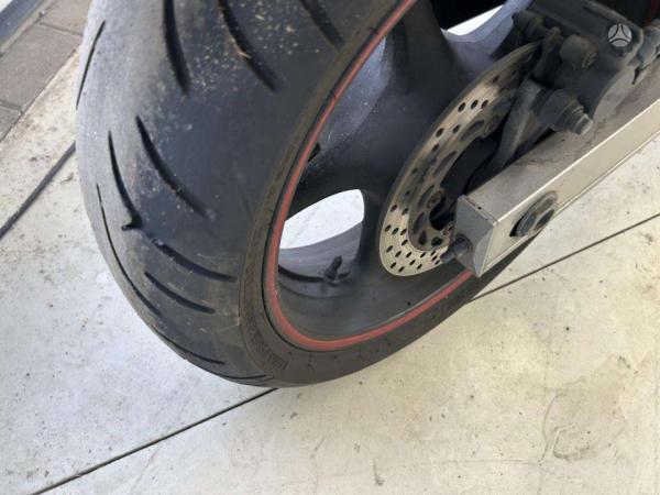Pelēks Yamaha FZ 6 2011 Radviliškis, ar dzinēja tilpumu 0.60 L un nobraukumu 36 tūkst. km par 2150 €, foto 9 vietnē AUTOMOTO.COM.LV