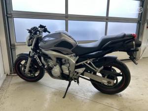 Pelēks Yamaha FZ 6 2011 Radviliškis, ar dzinēja tilpumu 0.60 L un nobraukumu 36 tūkst. km par 2050 €, foto 7 vietnē AUTOMOTO.COM.LV