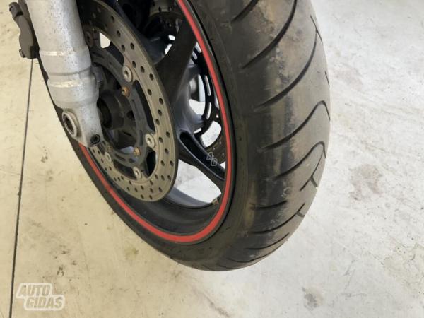 Pelēks Yamaha FZ 6 2011 Radviliškis, ar dzinēja tilpumu 0.60 L un nobraukumu 36 tūkst. km par 2050 €, foto 8 vietnē AUTOMOTO.COM.LV