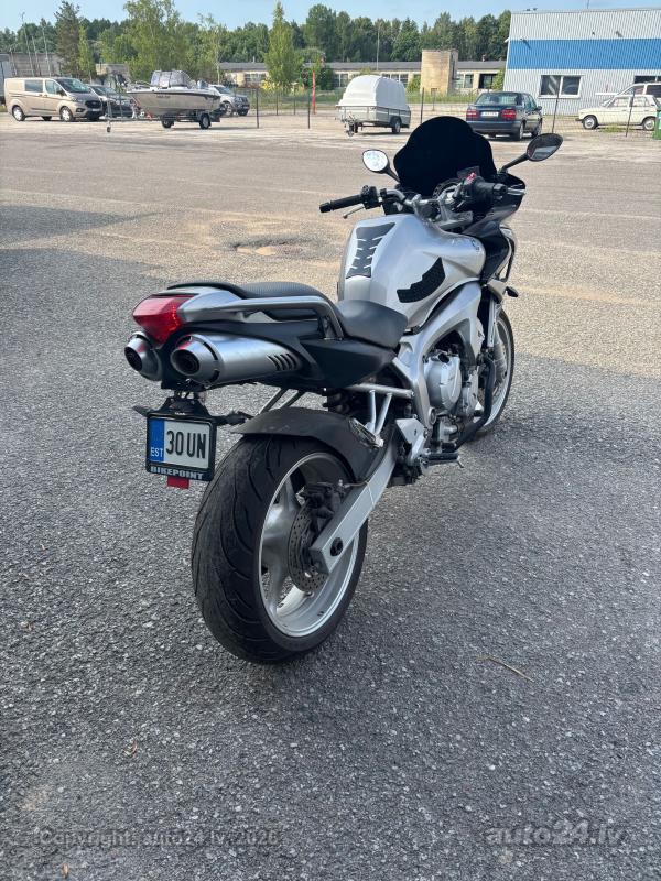 Yamaha FZ 6 2004 in Tallinn, with an engine capacity of 0.60 L and mileage of 25 thousand km for 2600 €, photo 2 on AUTOMOTO.COM.LV