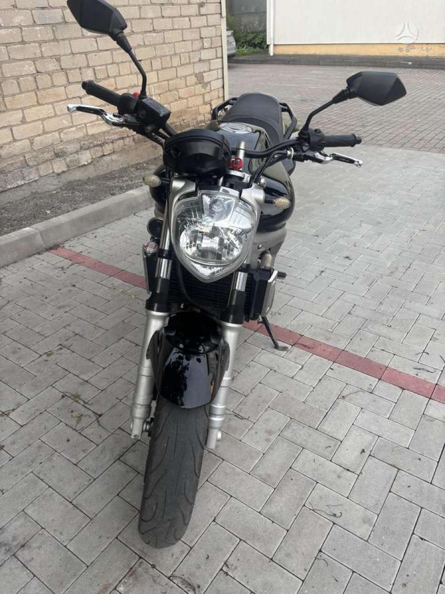 Yamaha FZ 6 2004 in Siauliai, with an engine capacity of 0.60 L and mileage of 49 thousand km for 2350 €, photo 5 on AUTOMOTO.COM.LV