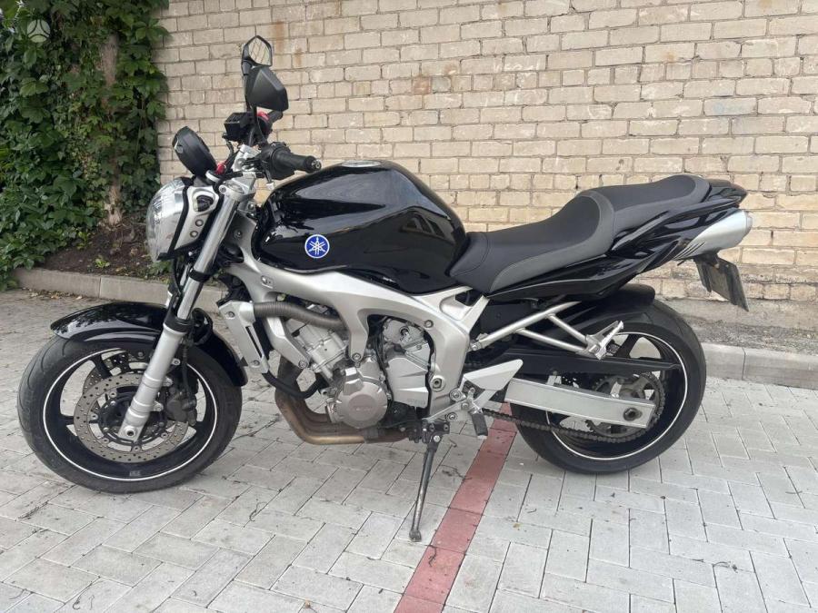 Yamaha FZ 6 2004 in Siauliai, with an engine capacity of 0.60 L and mileage of 49 thousand km for 2350 €, photo 10 on AUTOMOTO.COM.LV