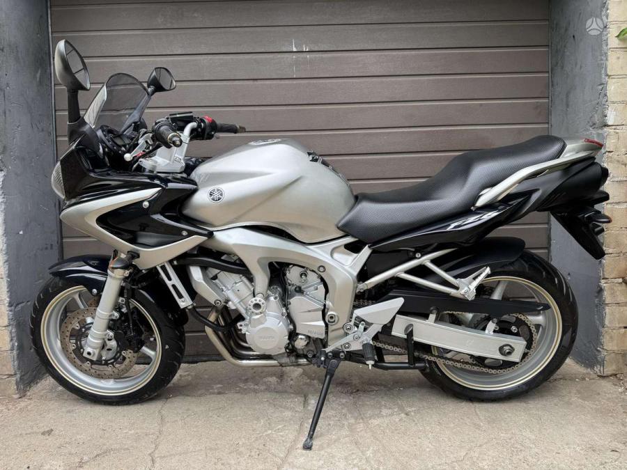 Yamaha FZ 6 2004 in Prienai, with an engine capacity of 0.60 L and mileage of 38 thousand km for 2750 €, photo 5 on AUTOMOTO.COM.LV