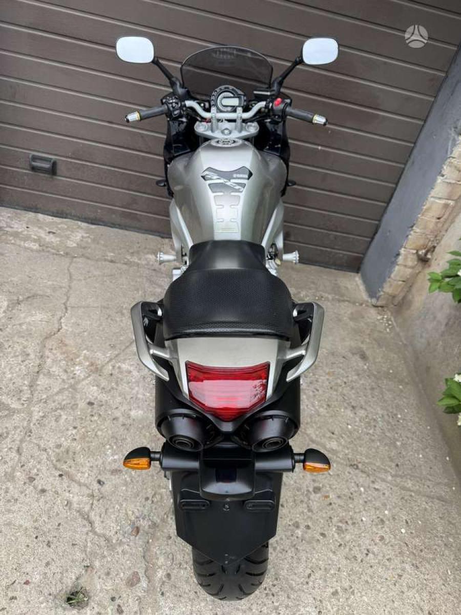 Yamaha FZ 6 2004 in Prienai, with an engine capacity of 0.60 L and mileage of 38 thousand km for 2750 €, photo 8 on AUTOMOTO.COM.LV